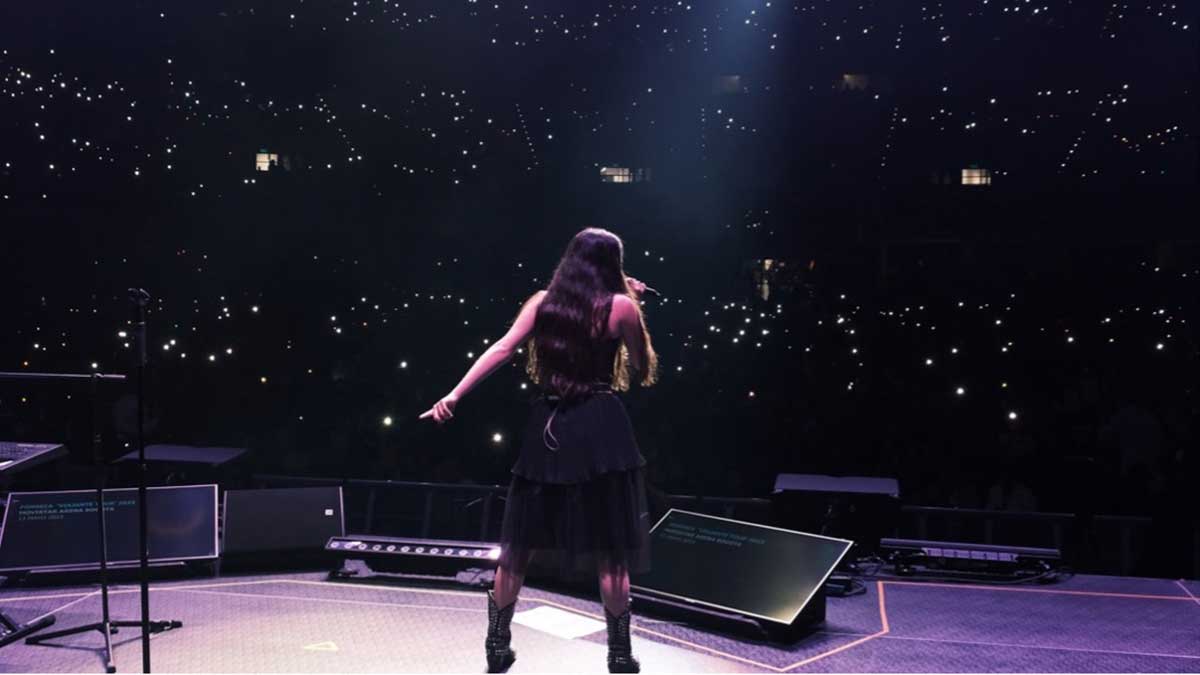 Joaquina, la estrella de pop venezolana, deslumbra en el concierto de ...